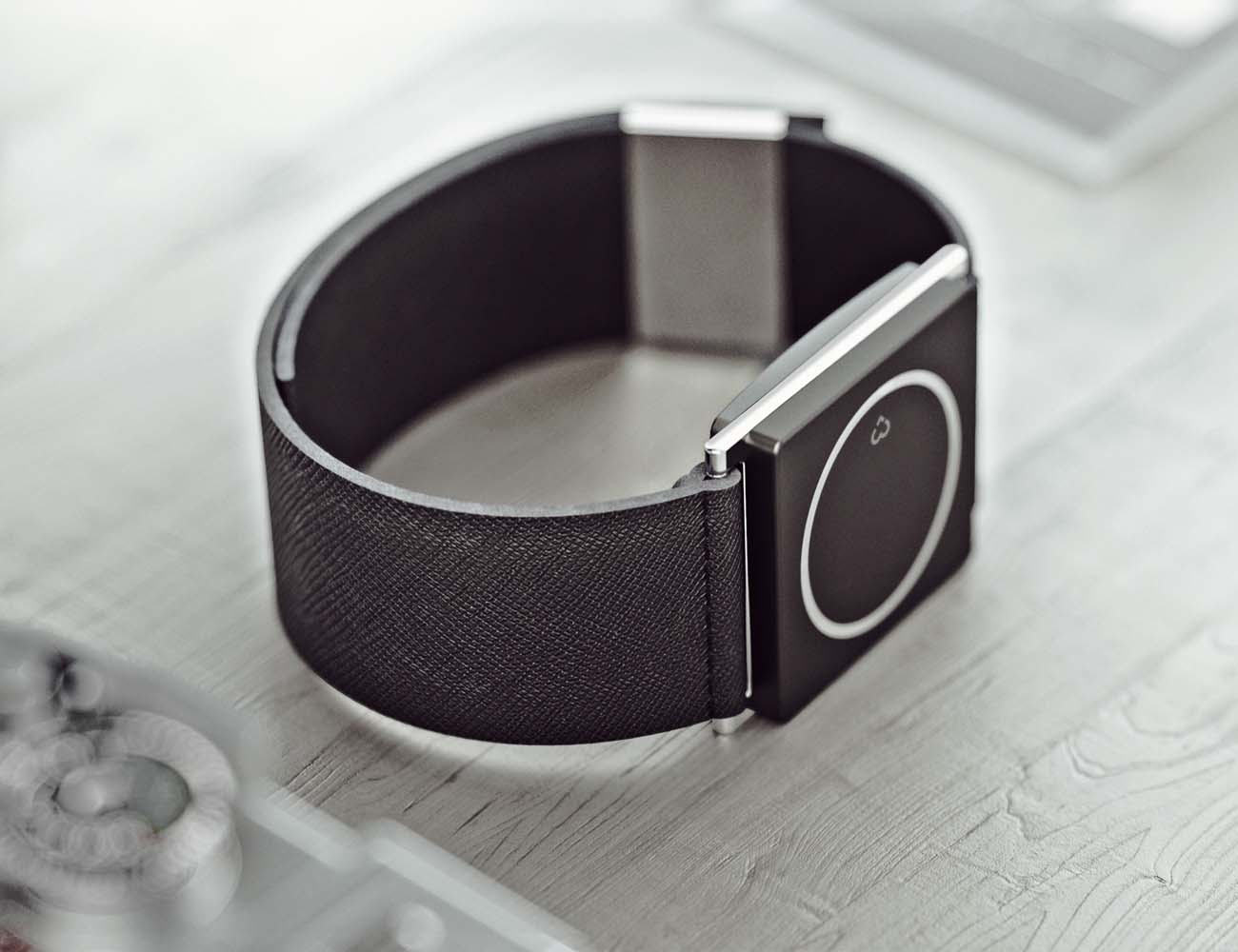 Embrace - A Gorgeous Watch Designed To Save Lives! | Key Features ...