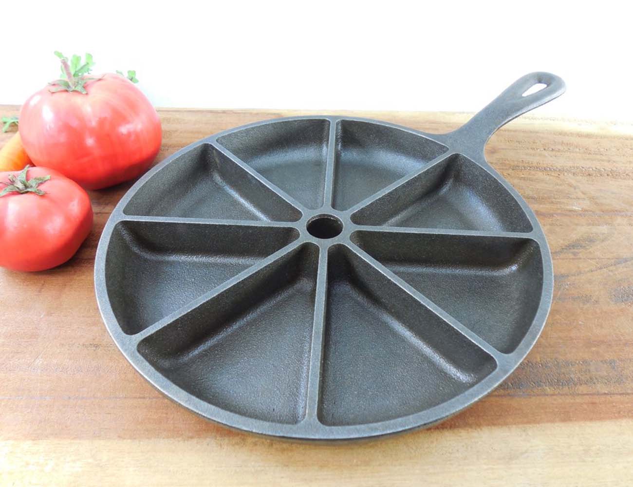 Lodge Logic Cornbread Skillet - Pre-seasoned and Pre-sectioned