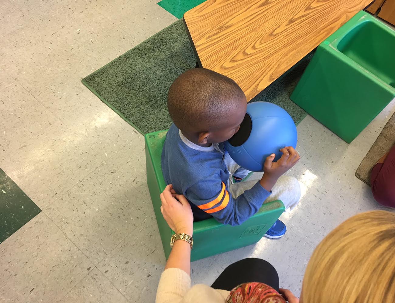 Qball - Throwable Wireless Microphone | Key Features, Price & Alternatives