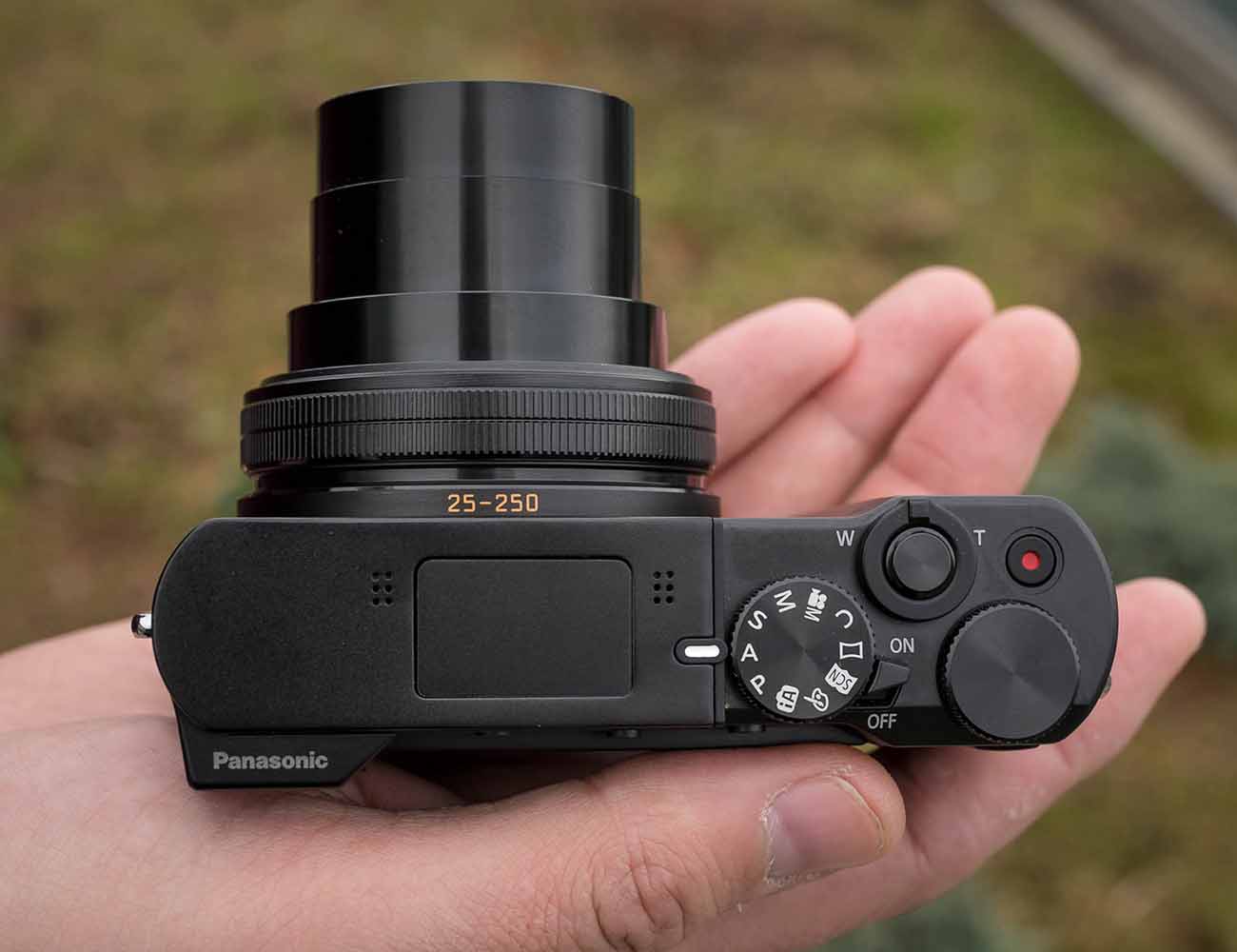 Lumix ZS100 - 4K Digital Camera With 20 MP Sensor from Panasonic | Key ...