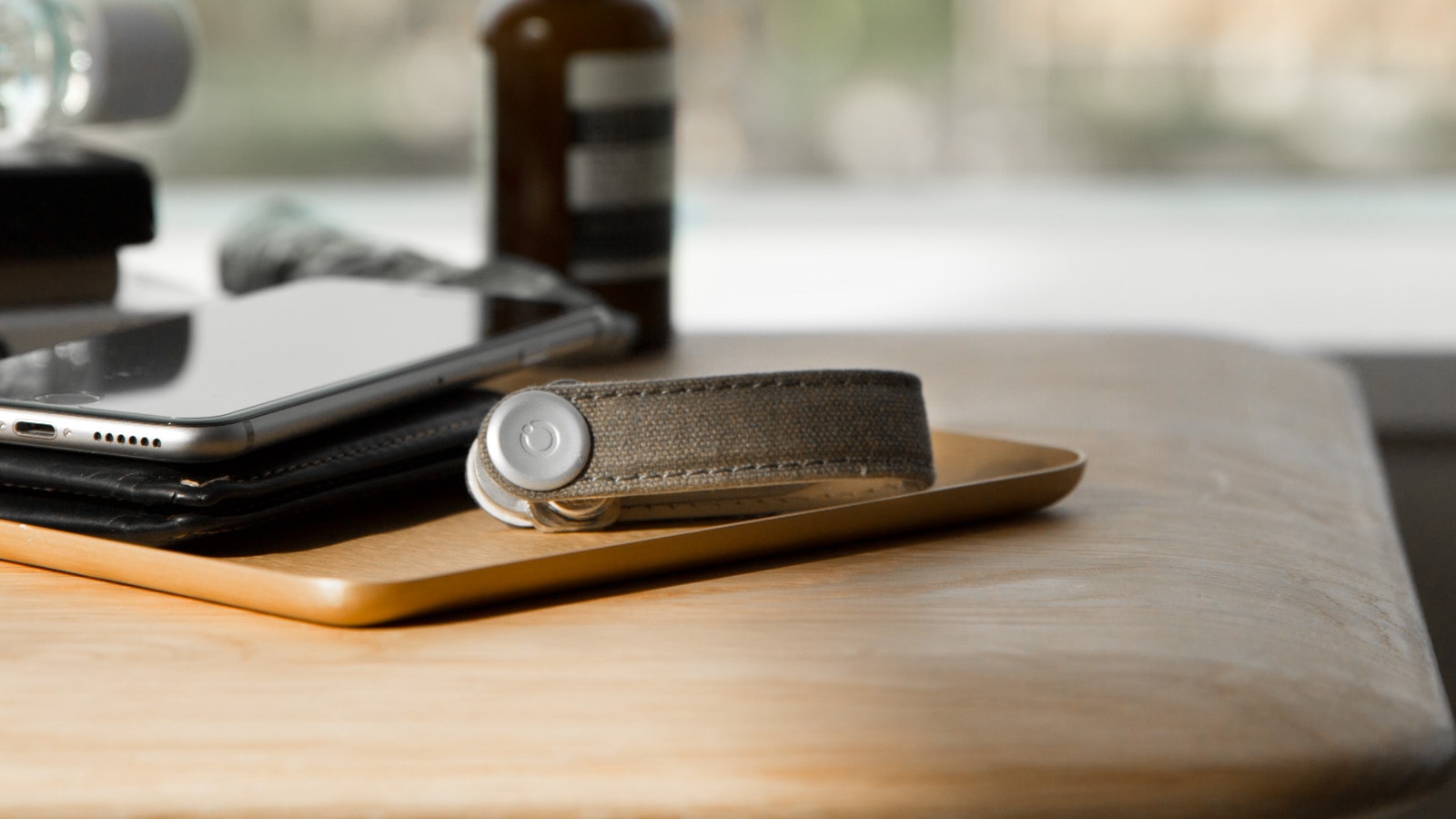Orbitkey 2.0 key organizer collection keeps your keys neat and quiet ...