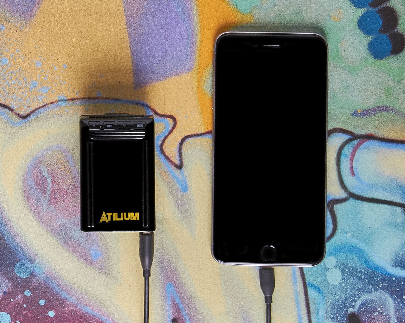 Enjoy the Retro Style of '90s With This Power Bank