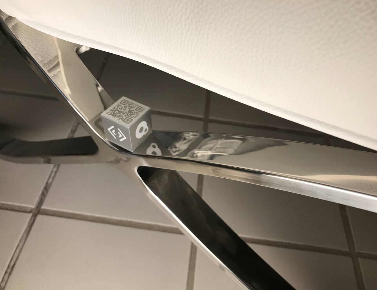 qBiq - Smart IoT Gadget | Key Features, Price & Alternatives