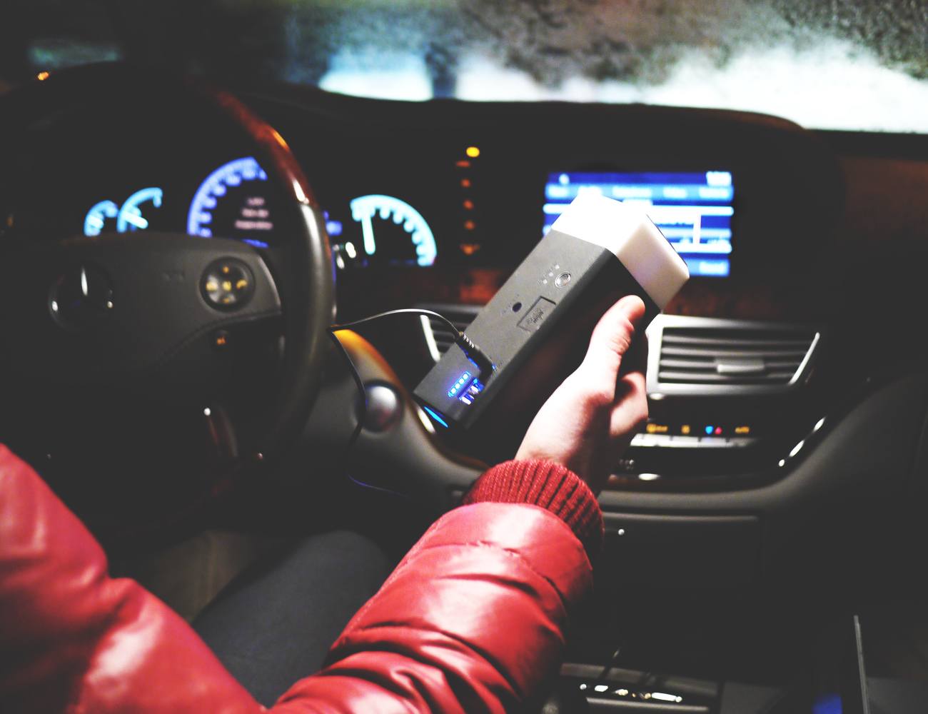 Meddsy Smart Emergency Kit — Gadget Flow