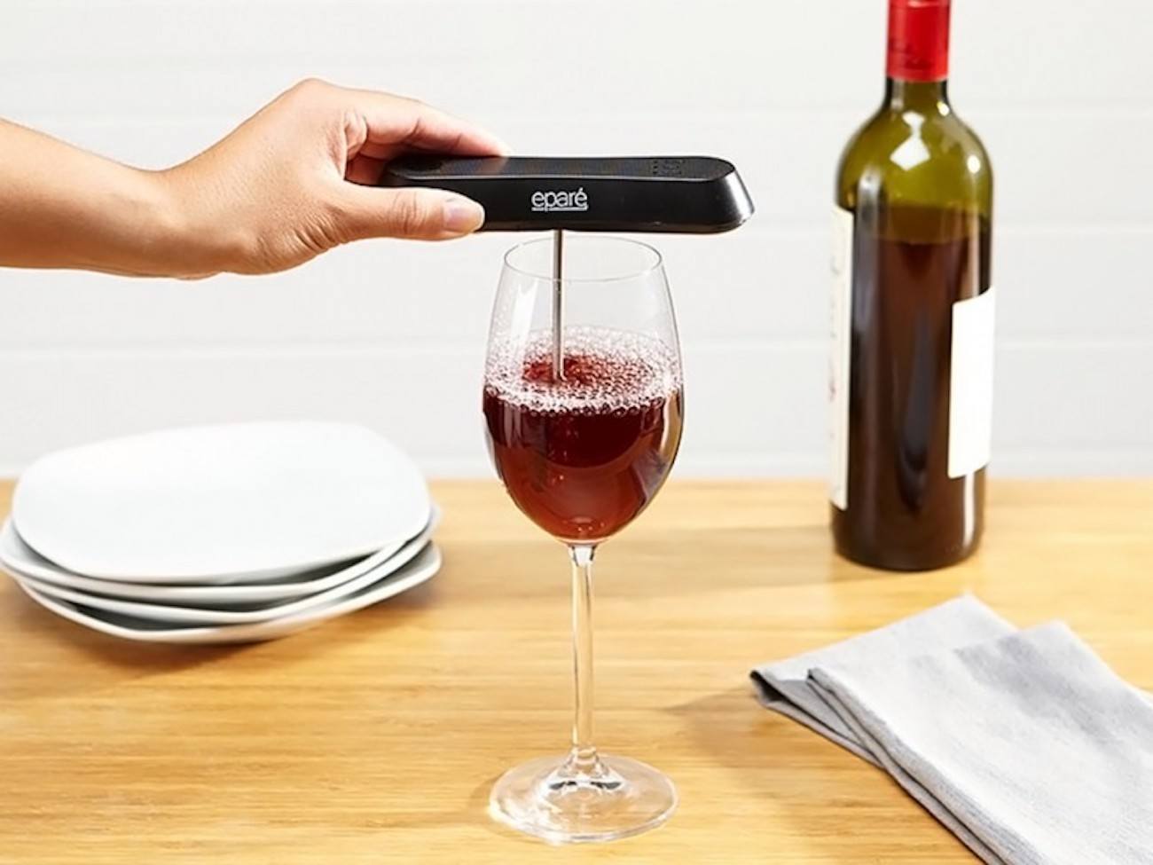 Eparé Pocket Wine Aerator | Key Features, Price & Alternatives