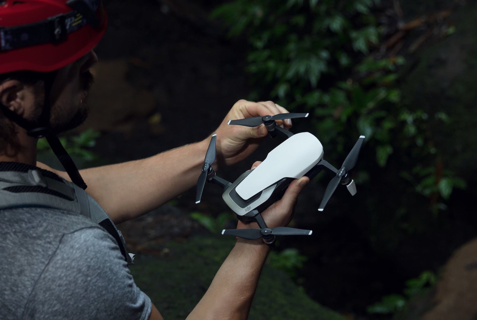 DJI Mavic Air Folding 4K Drone | Key Features, Price & Alternatives