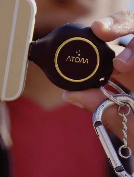 Atom XS Portable Smartphone Battery Charger | Key Features, Price ...