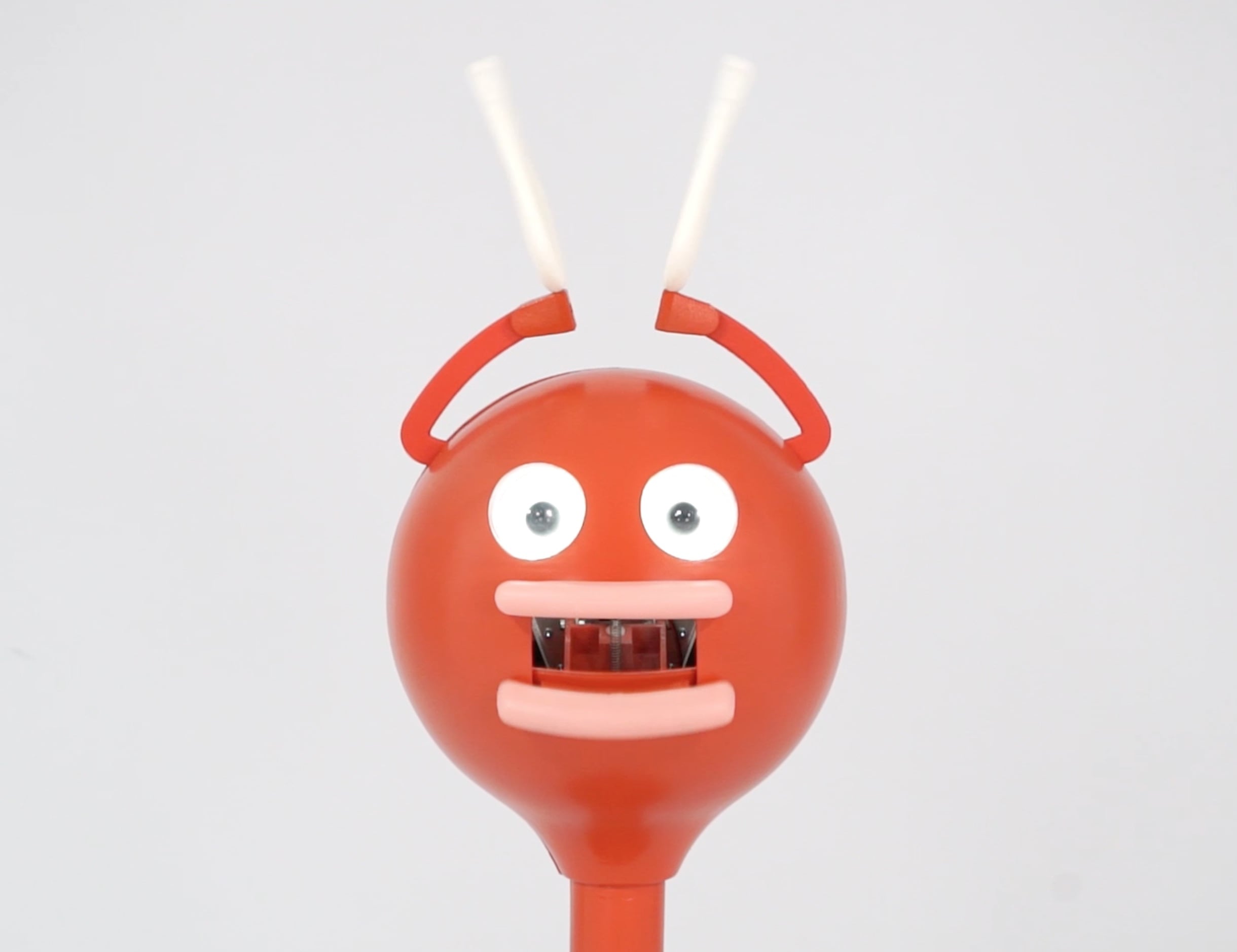 BIG CLAPPER: Japanese Clapping Robot for Instant Motivation