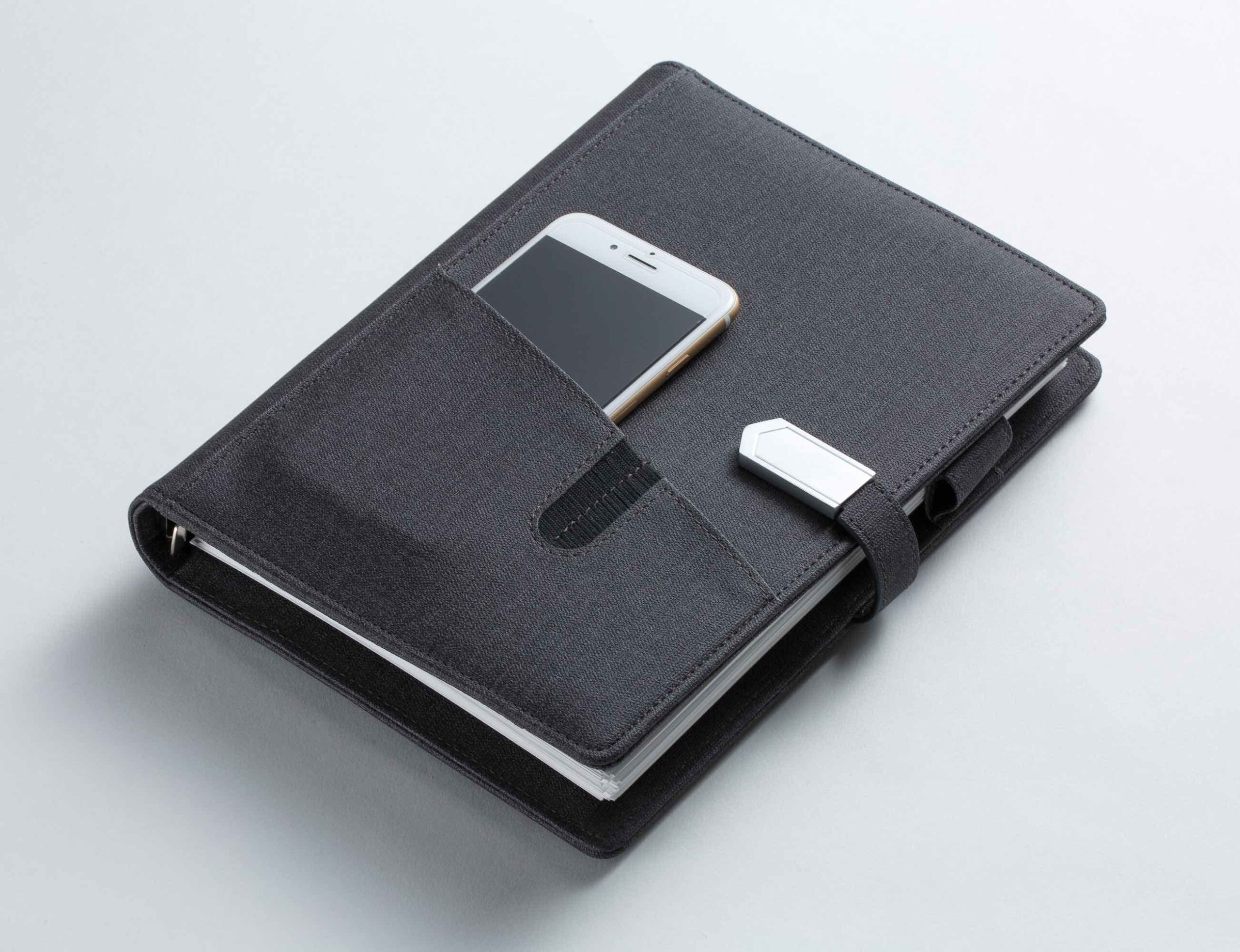 High Tech Wireless Charging Binder | Key Features, Price & Alternatives