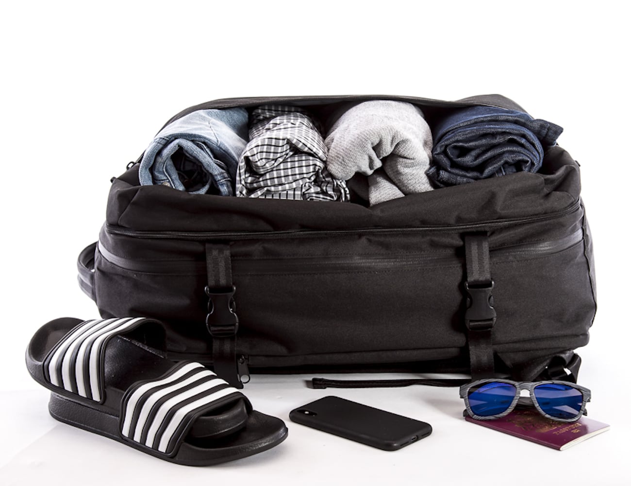 PAC-ONE is a modular travel backpack that you can easily customize