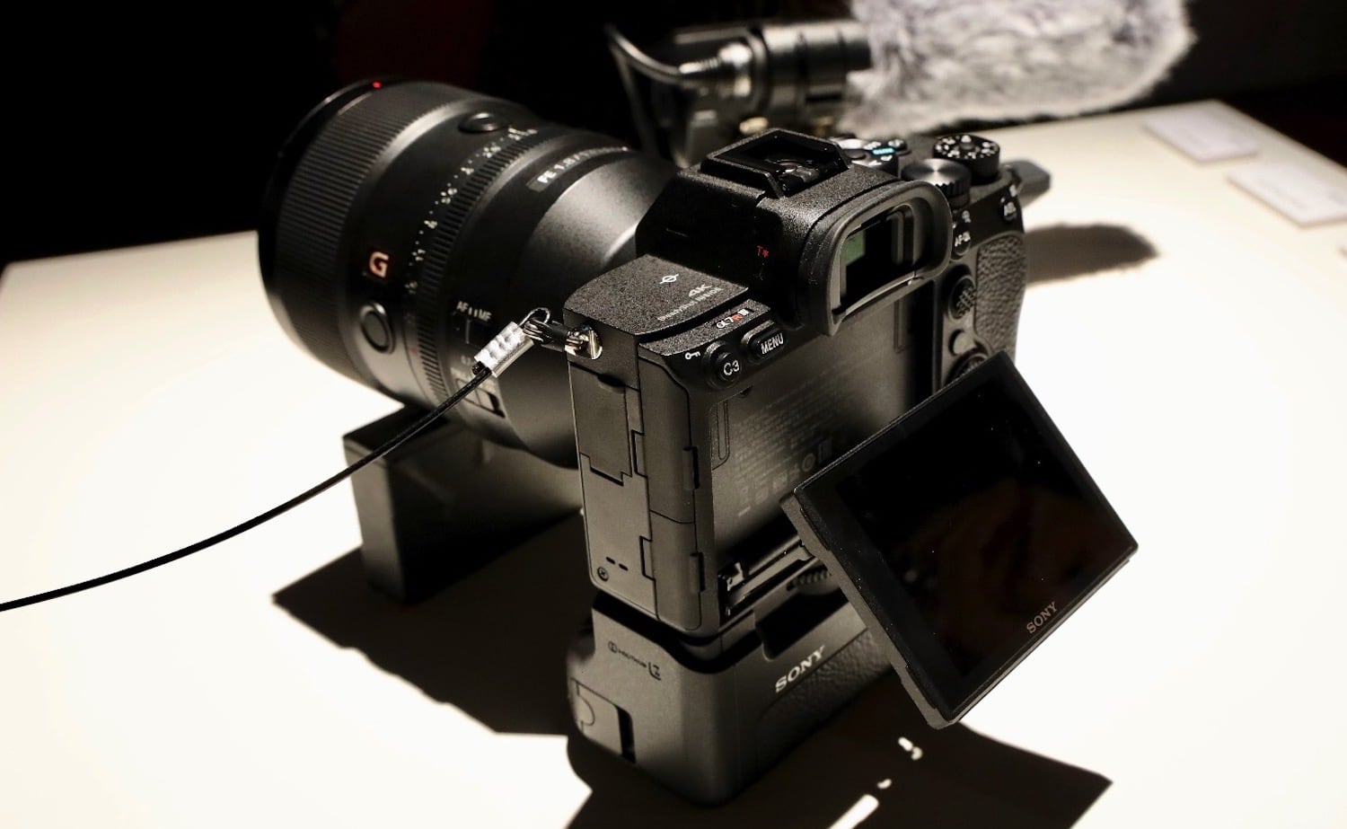 A Sony 61-Megapixel Mirrorless Camera with Real-Time Eye AF for Video