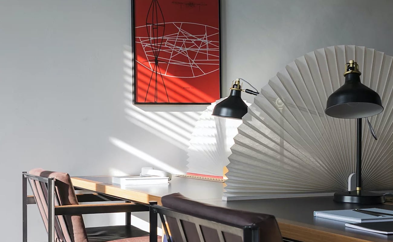 This Fan Desk Divider Creates Privacy to Get Work Done