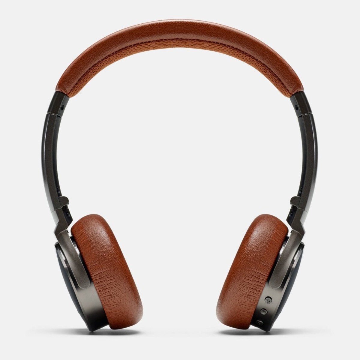 These Slim Fit Headphones Have a 25-Meter Range
