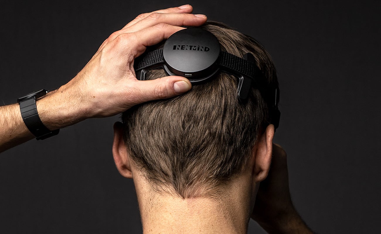 This Brain-Sensing Wearable Knows What You're Thinking