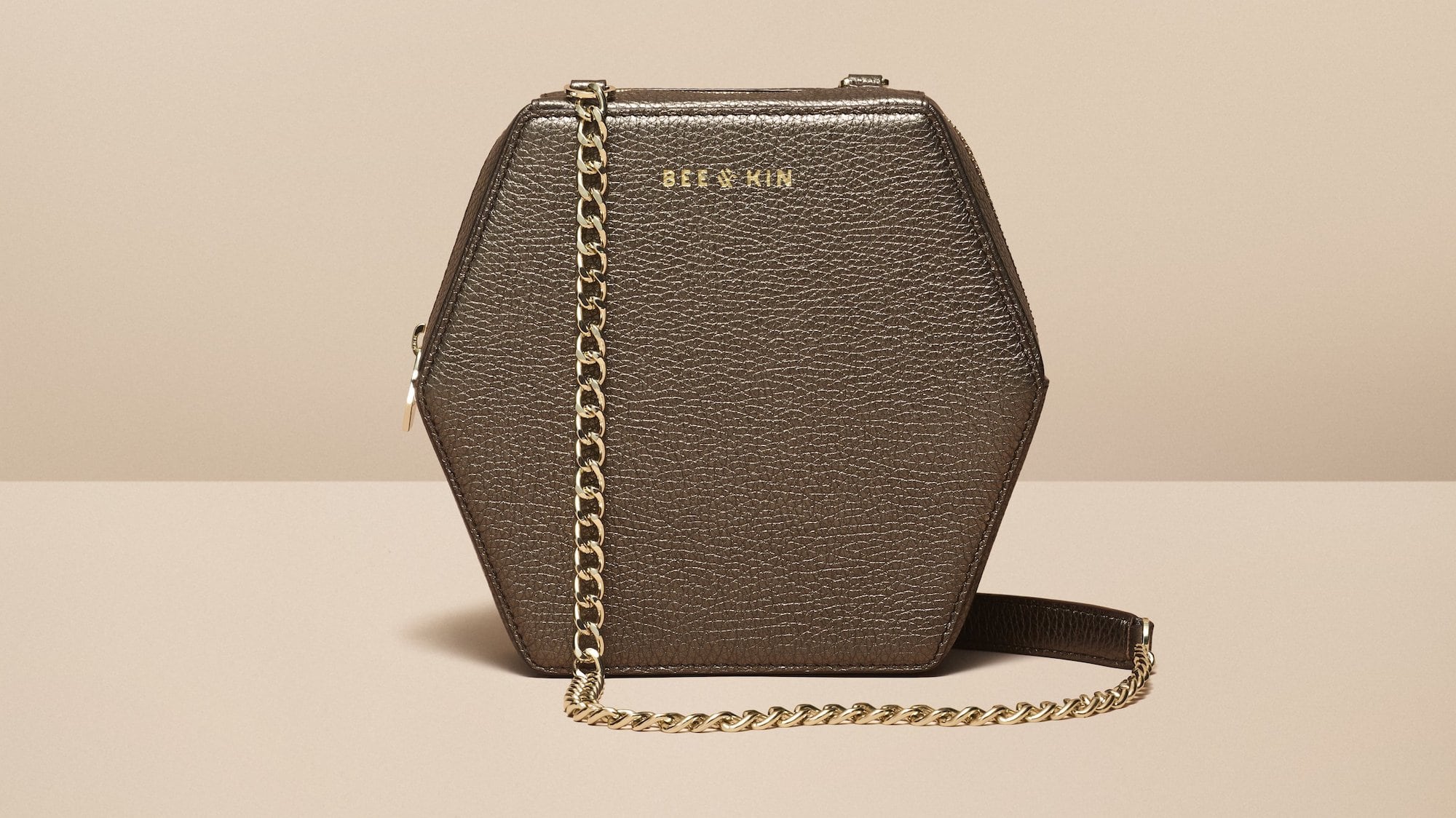 This Smart Bag Collection Keeps You Organized All Day