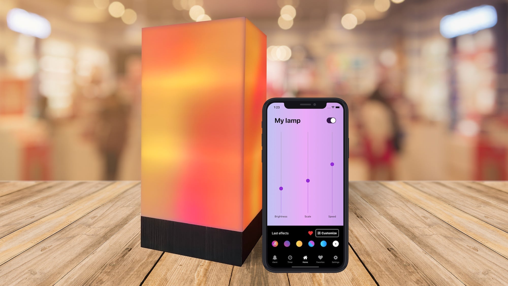 This Smart Animated Lamp Features 25 Different Effects