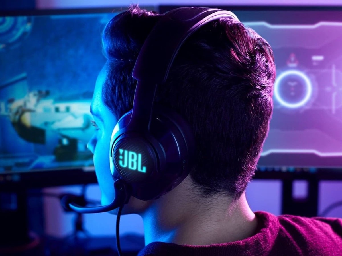 This Over-Ear Gaming Headset Is Super Comfortable