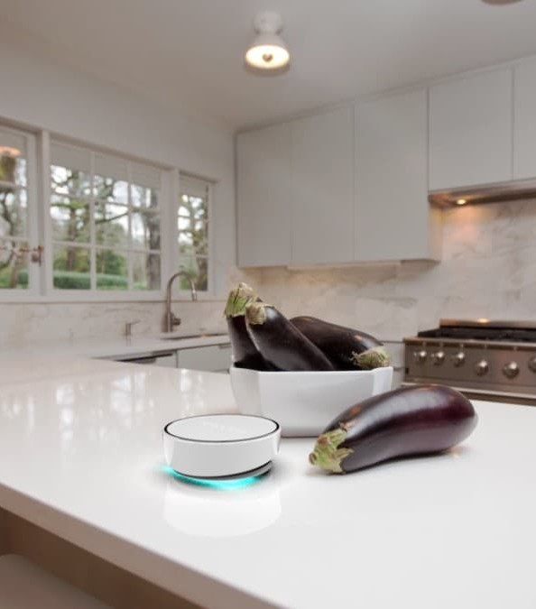 This sanitizing robot kills 99.9% of germs and viruses on any surface ...