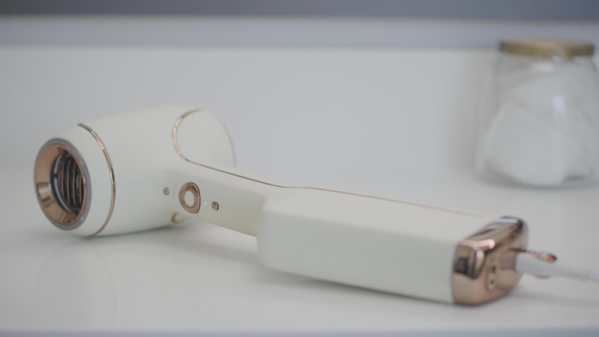 This Cordless Hair Styling Device Dries Hair On the Go
