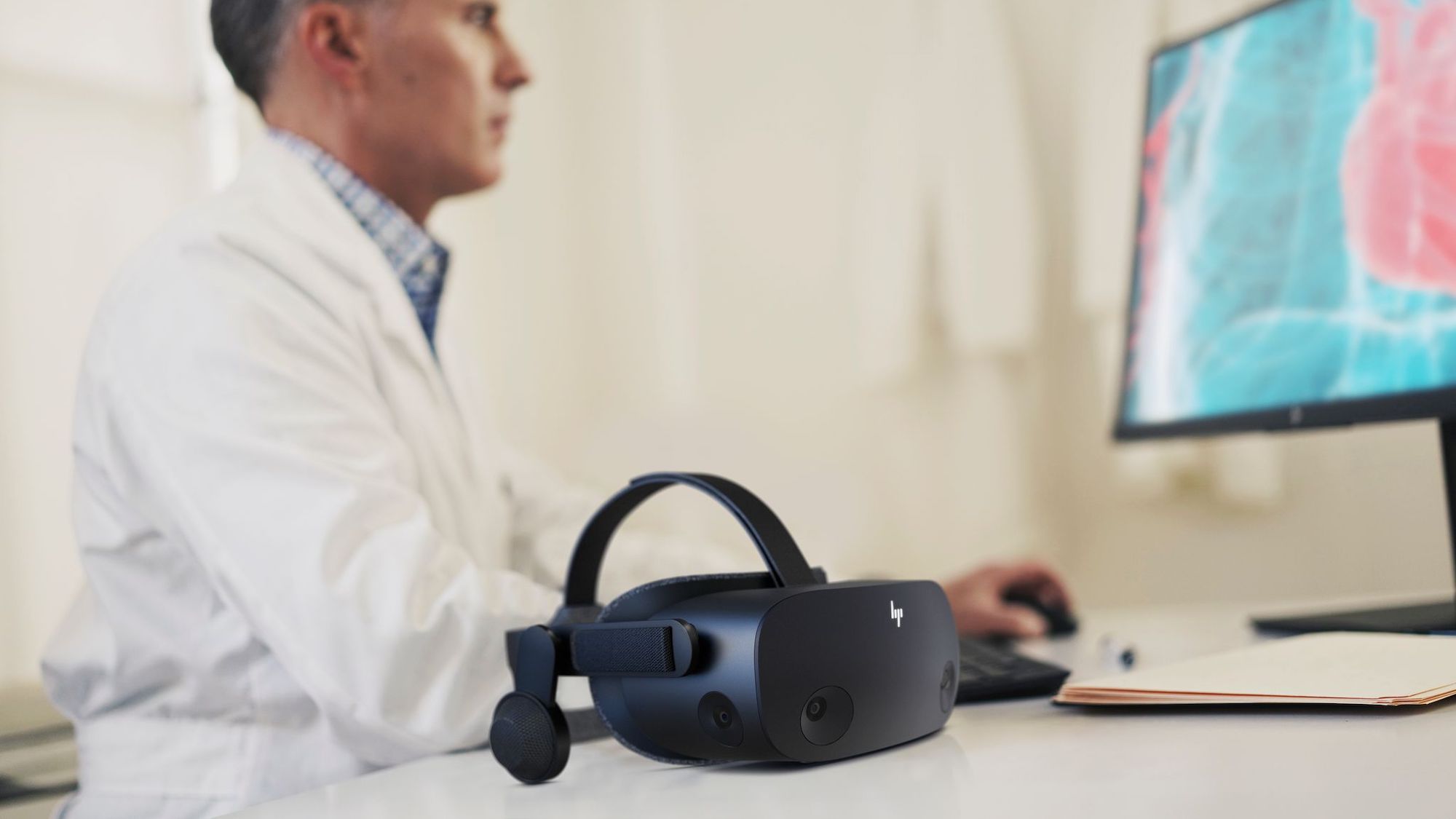 This HP Reverb G2 VR Headset Is So Comfortable