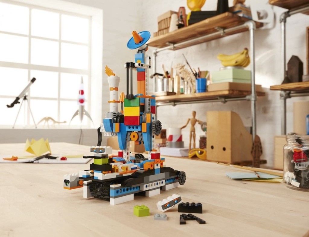 These LEGO gadgets merge tech with building blocks — Gadget Flow