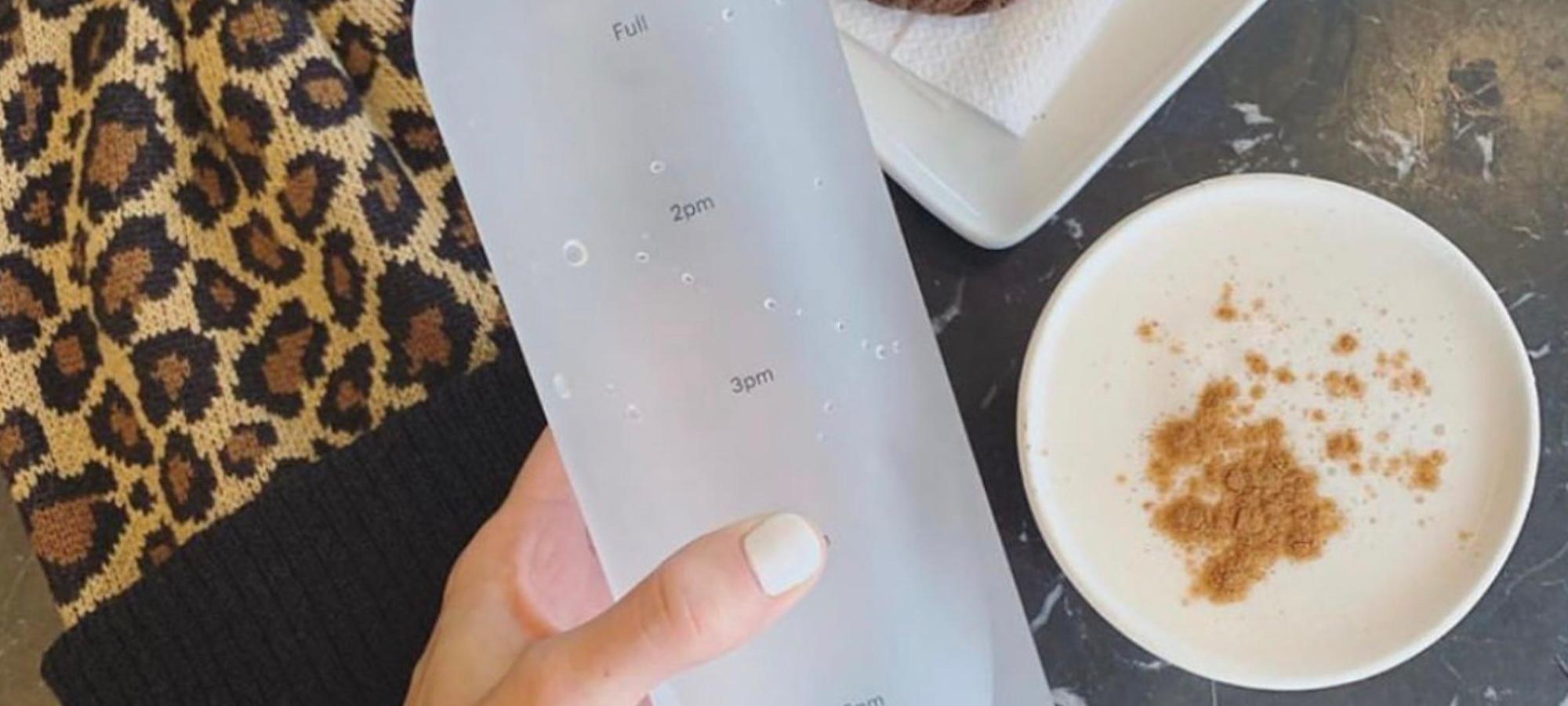 SHEGGS time indicator water bottle lets you track your water intake