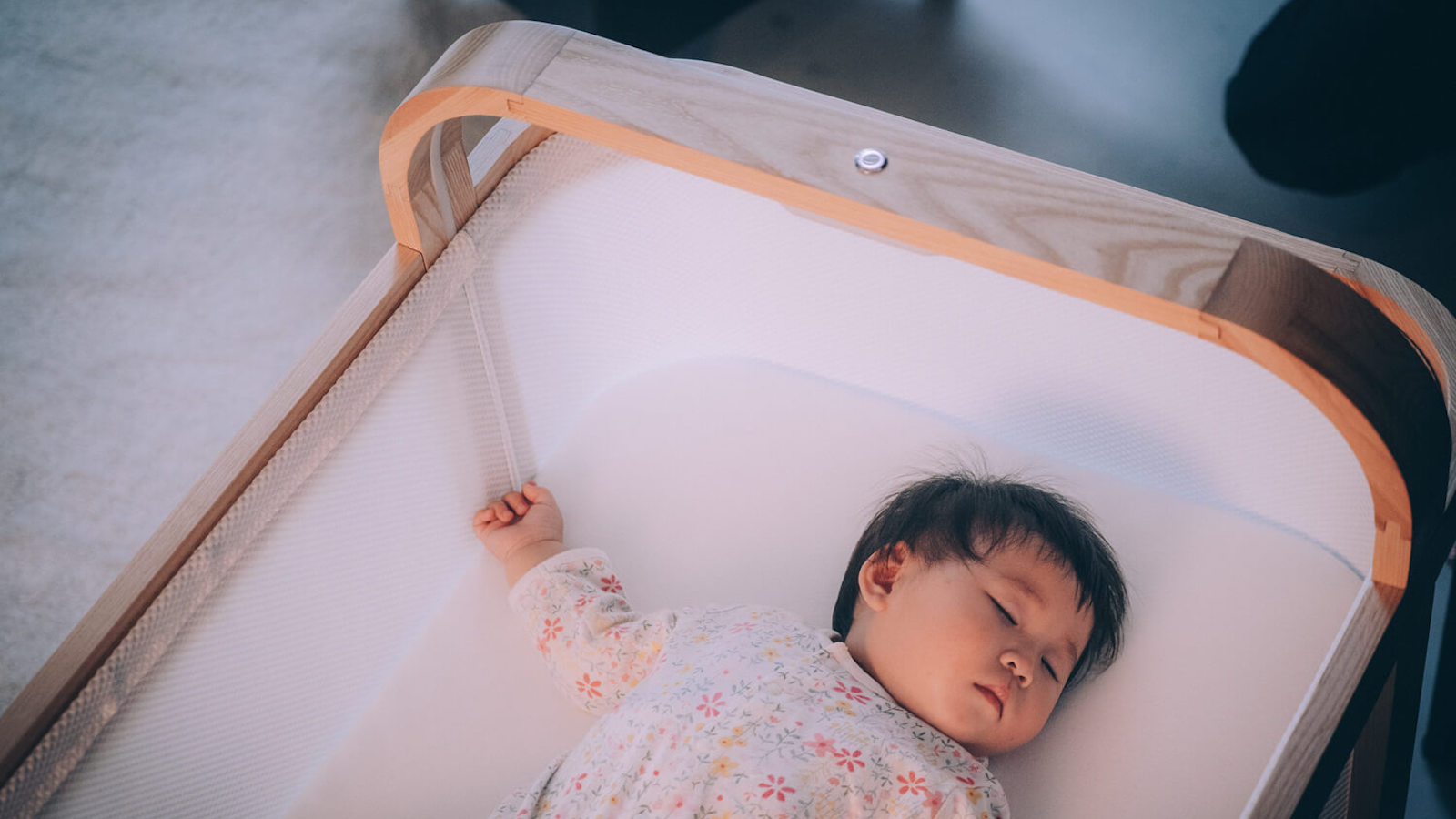 Cradlewise Smart Crib is a crib, bassinet, and baby monitor in-one ...