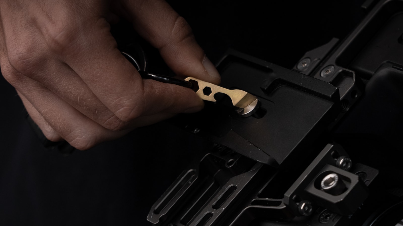 Claw 2.0 tiny multitool does so much at fewer than 2 inches long | Key ...