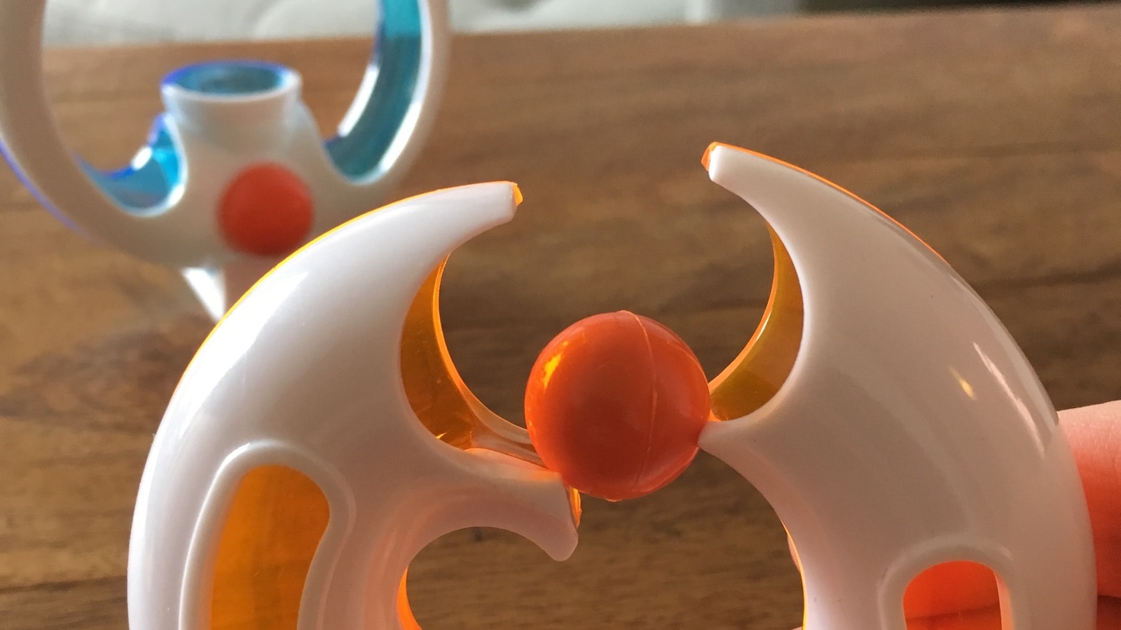 Loopy Looper innovative fidgets let you spin and do tricks | Key ...