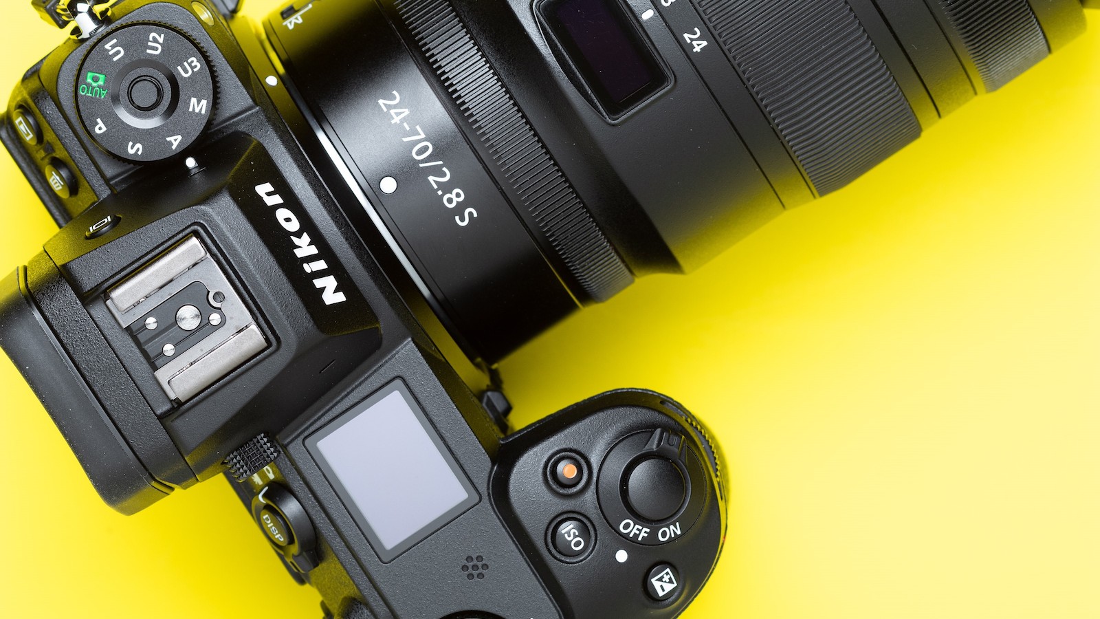Nikon Z 7II mirrorless camera has an ultra-high resolution of 45.7 ...