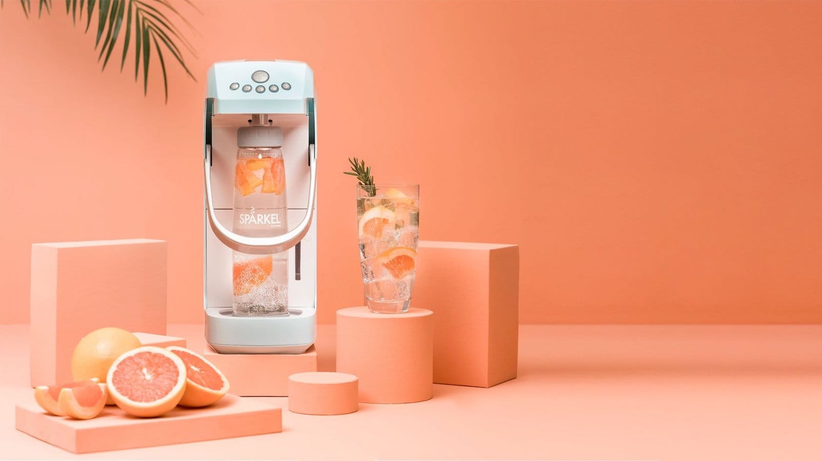 Spärkel Beverage System makes a sparkling bottle of water in 90 seconds ...