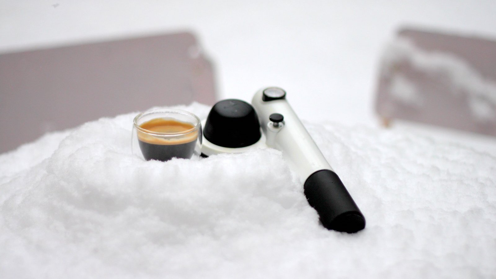 Handpresso Pump manual espresso machine is portable to take wherever ...