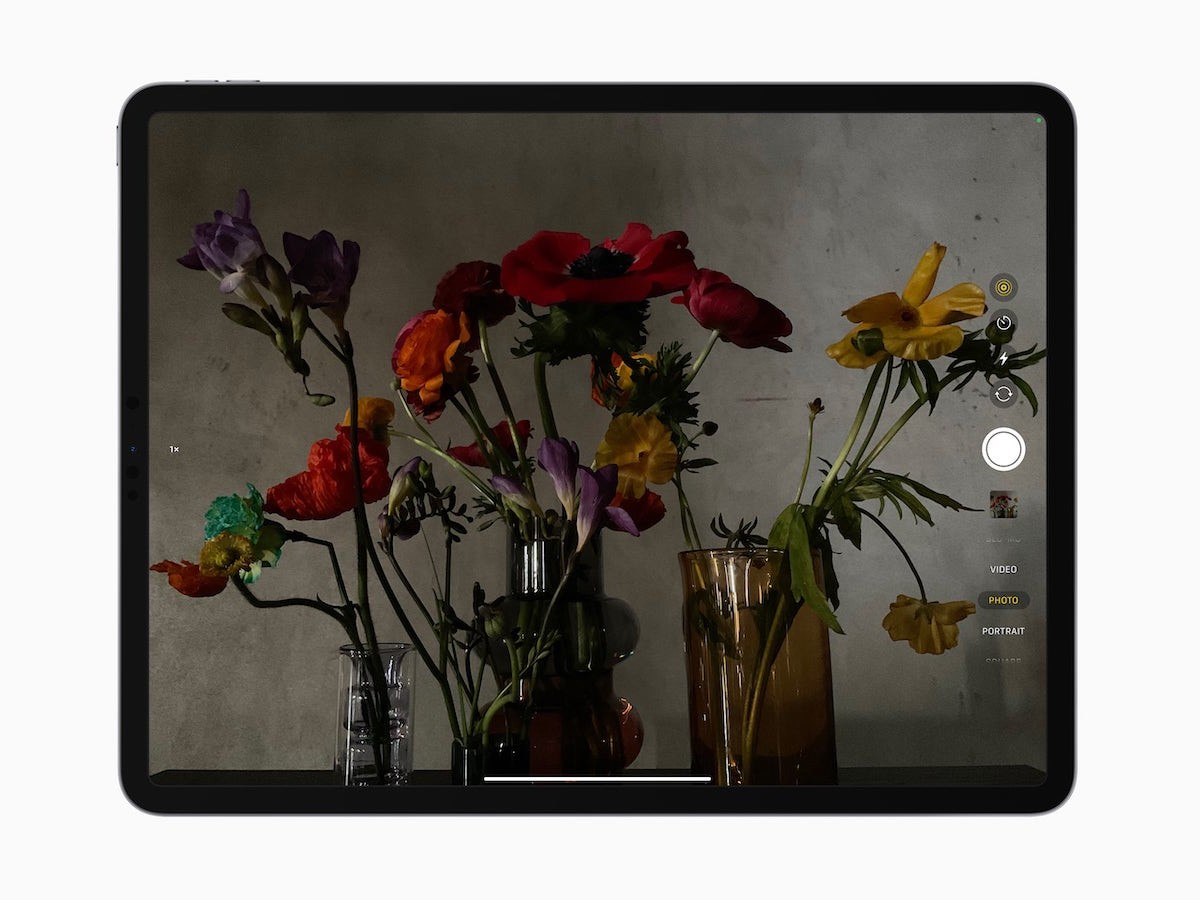Apple iPad Pro 12.9-Inch with Mini LED Liquid Retina XDR has the M1 ...