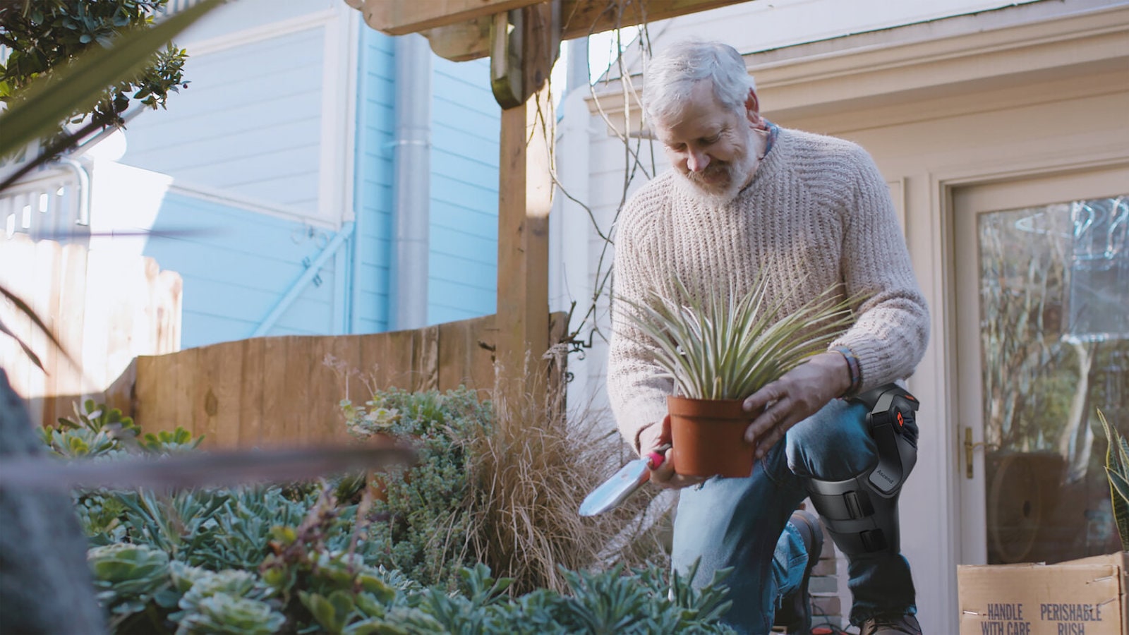 Roam Robotics Ascend wearable robotic orthosis provides relief from ...