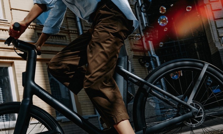 Review: The new Cowboy 4 ST eBike features a step-through frame