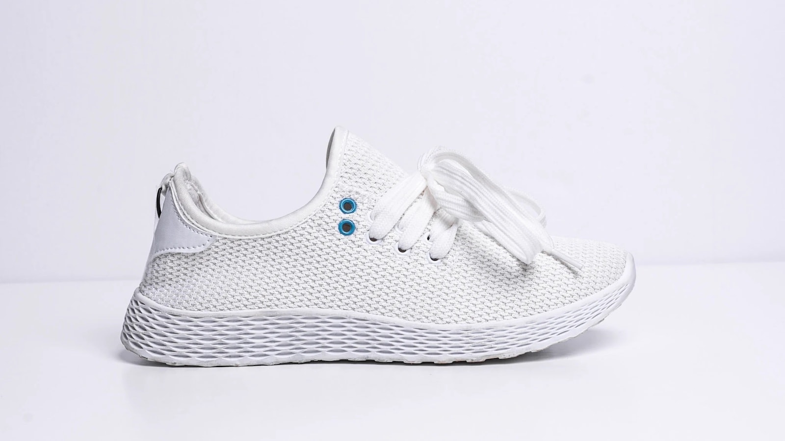 Drip Design Studio Drizzle hybrid sneakers are naturally 1.7x lighter ...
