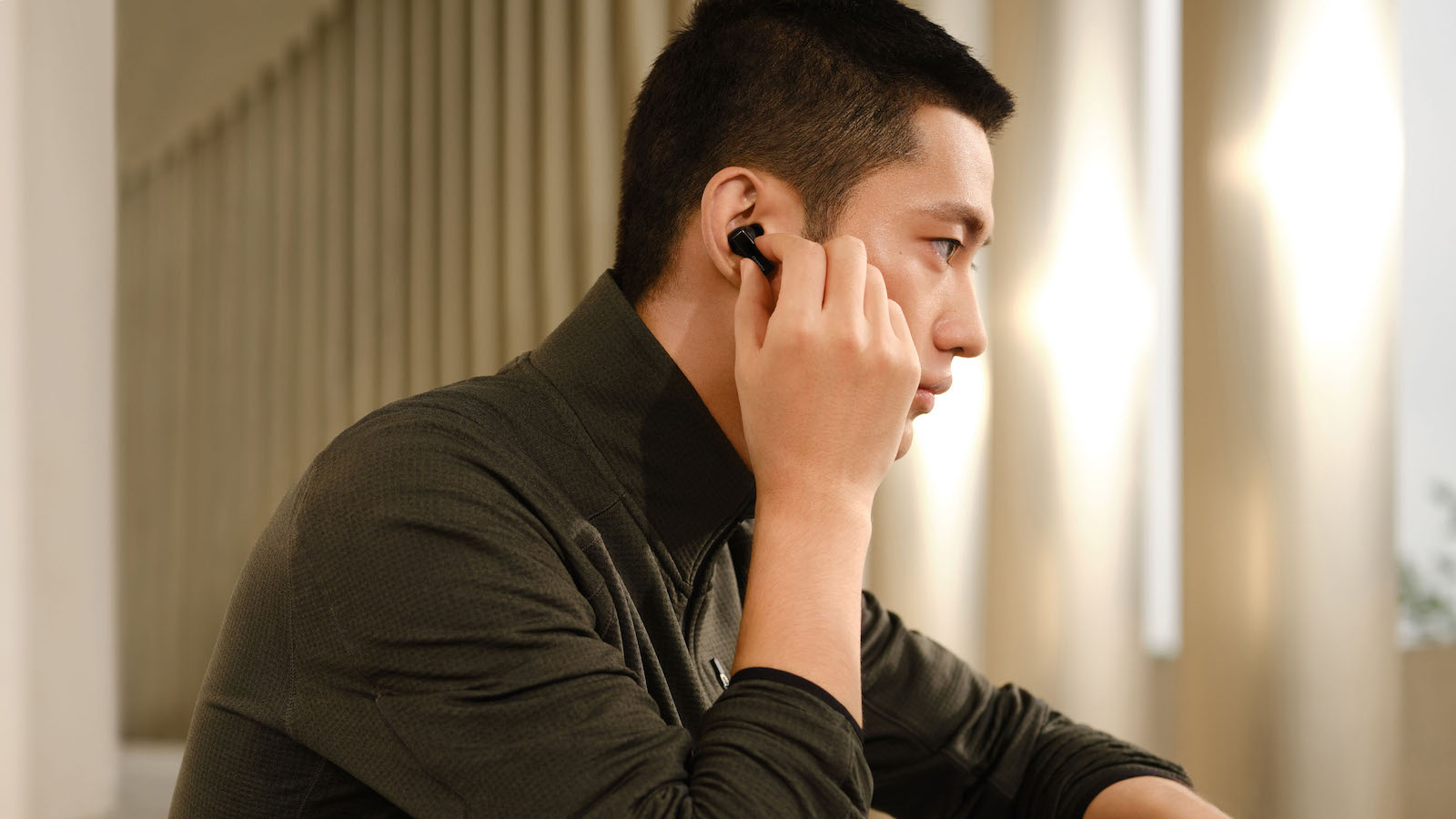 HUAWEI FreeBuds Pro wireless earbuds have Hybrid Active Noise ...