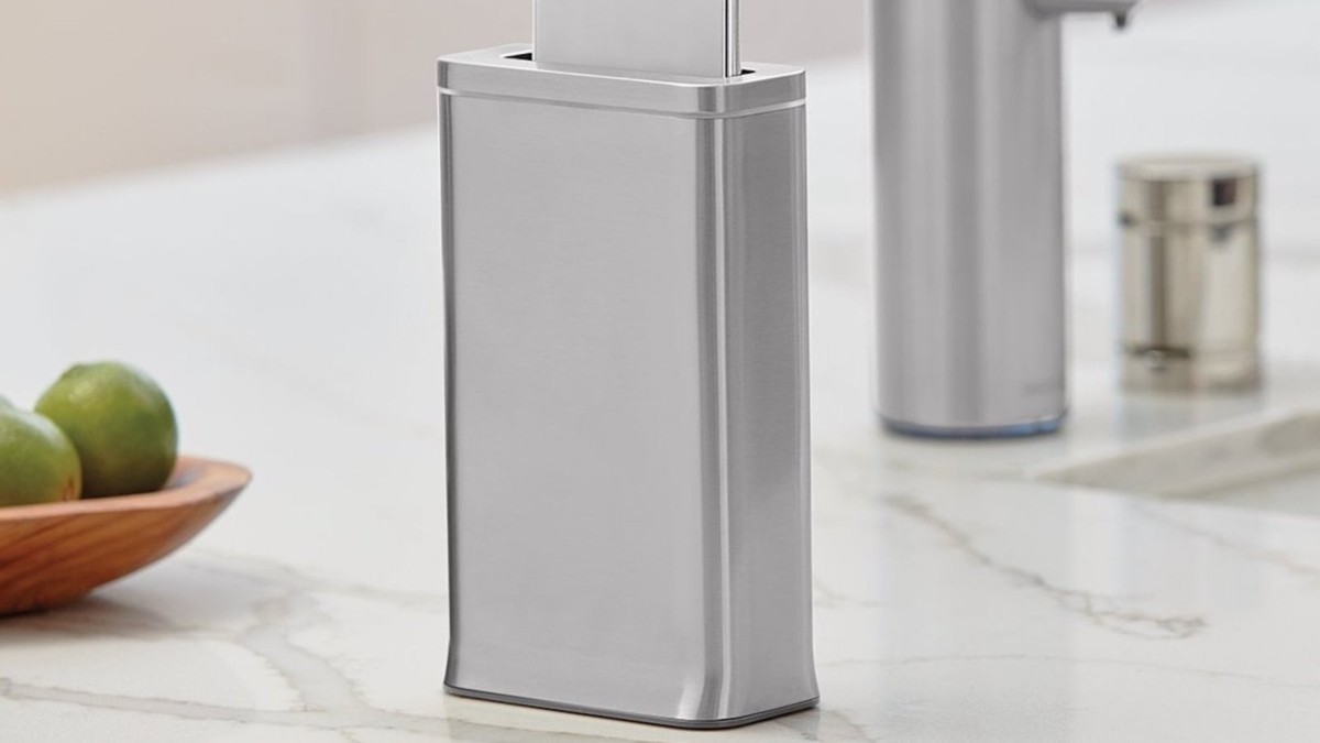 Review: simplehuman cleanstation cleans your phone in 30 seconds