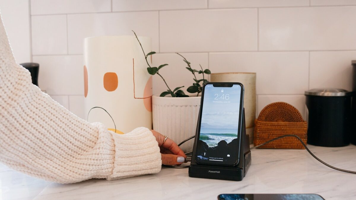 Must-have smart desk gadgets and office accessories — Gadget Flow