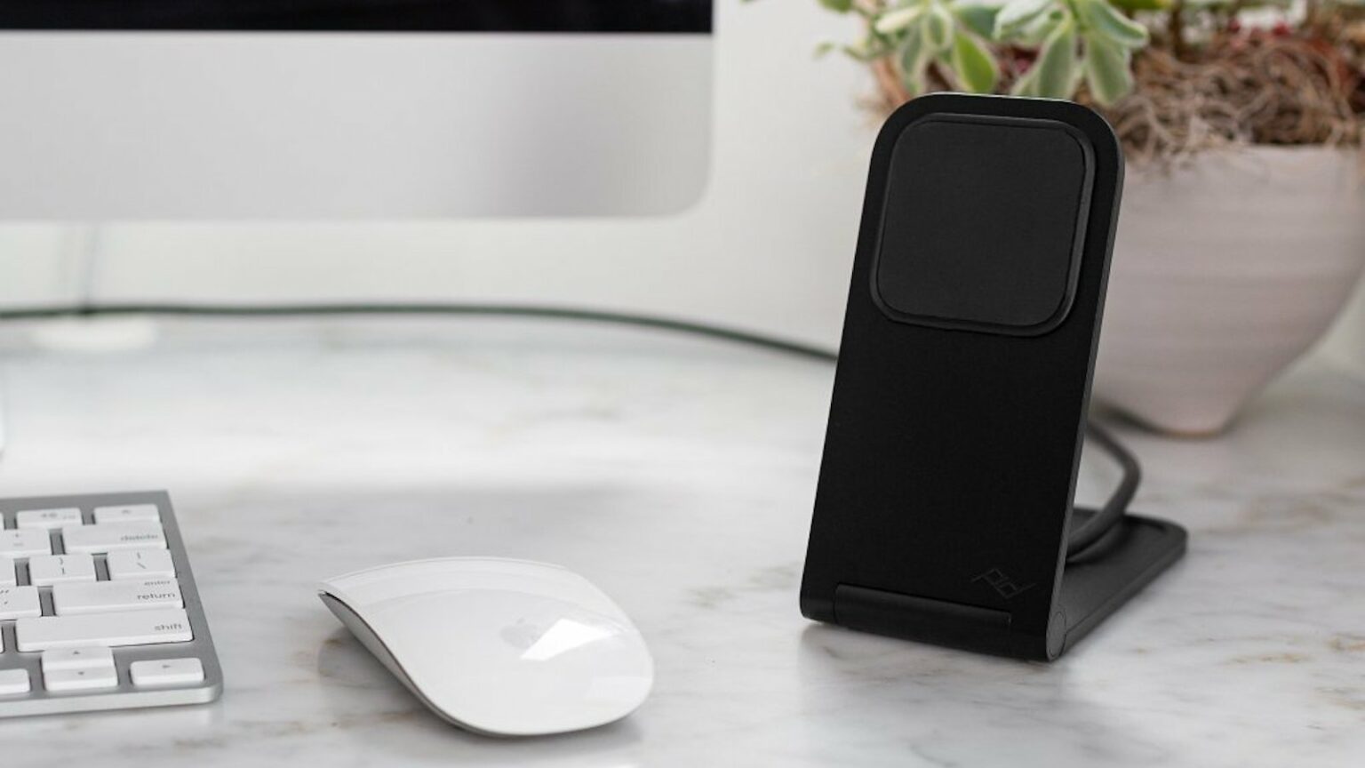 Must-have smart desk gadgets and office accessories — Gadget Flow