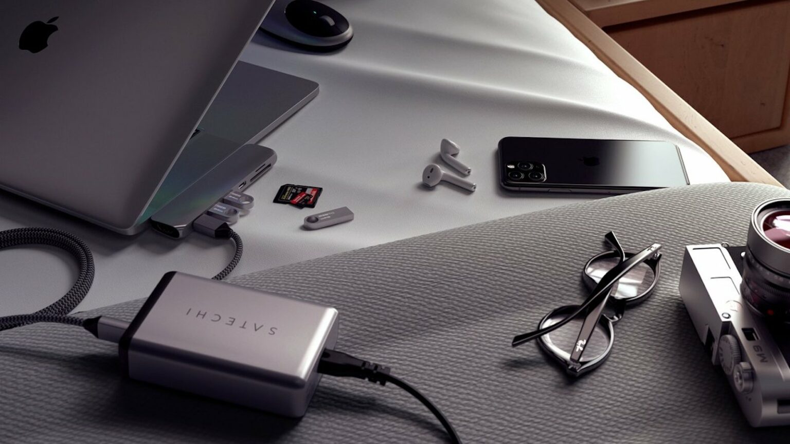 Must-have smart desk gadgets and office accessories — Gadget Flow