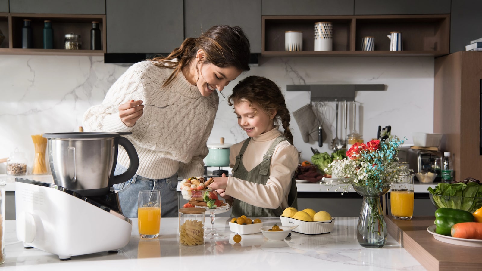 TOKIT Omni Cook smart kitchen appliance replaces 21 gadgets & has 15 ...