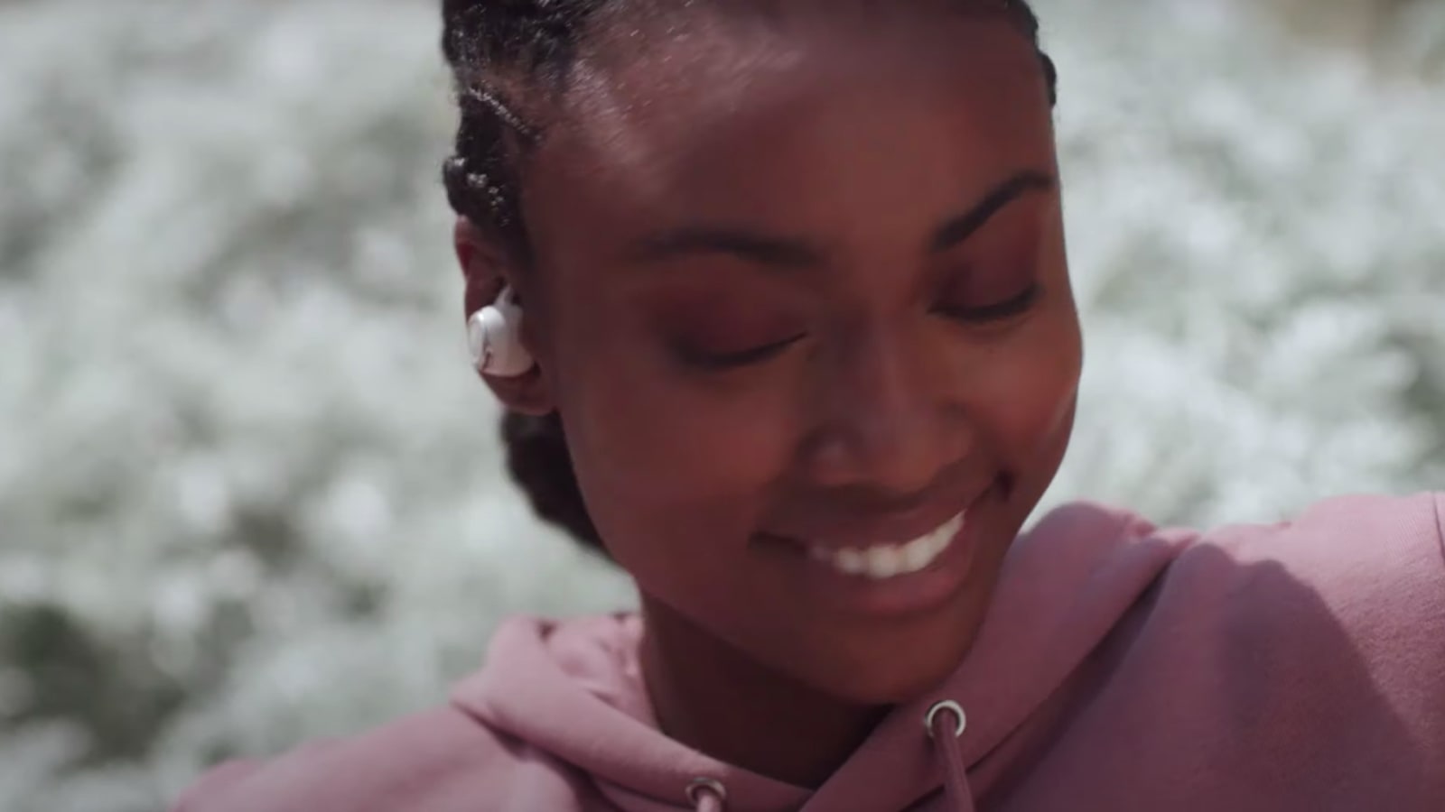 JBL Reflect Flow PRO wireless earbuds has JBL's POWERFIN design for a ...