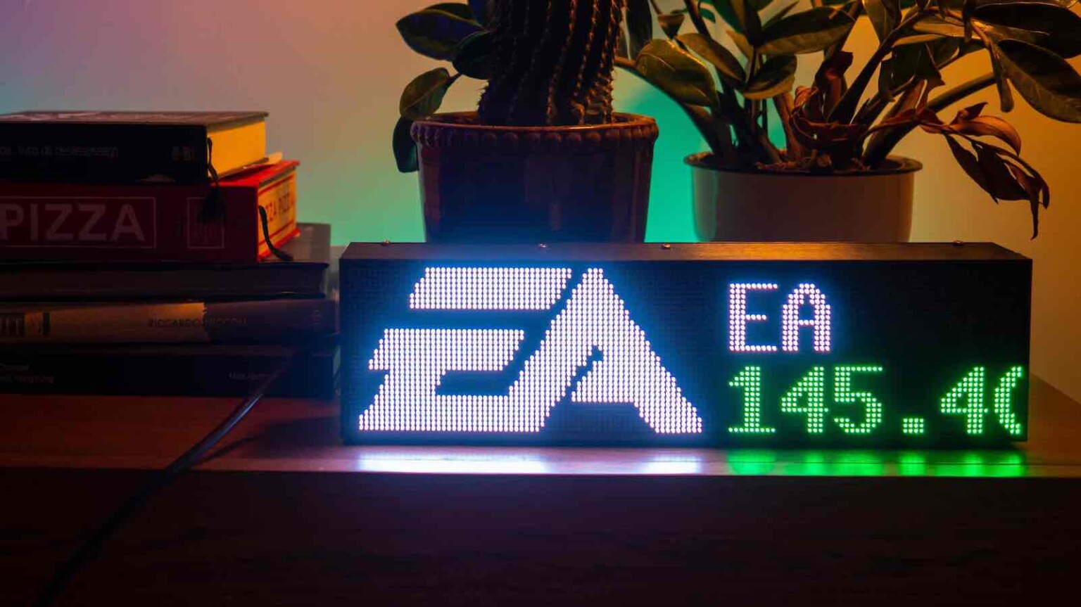 Review: Fintic desk-size LED ticker brings Wall Street to your office