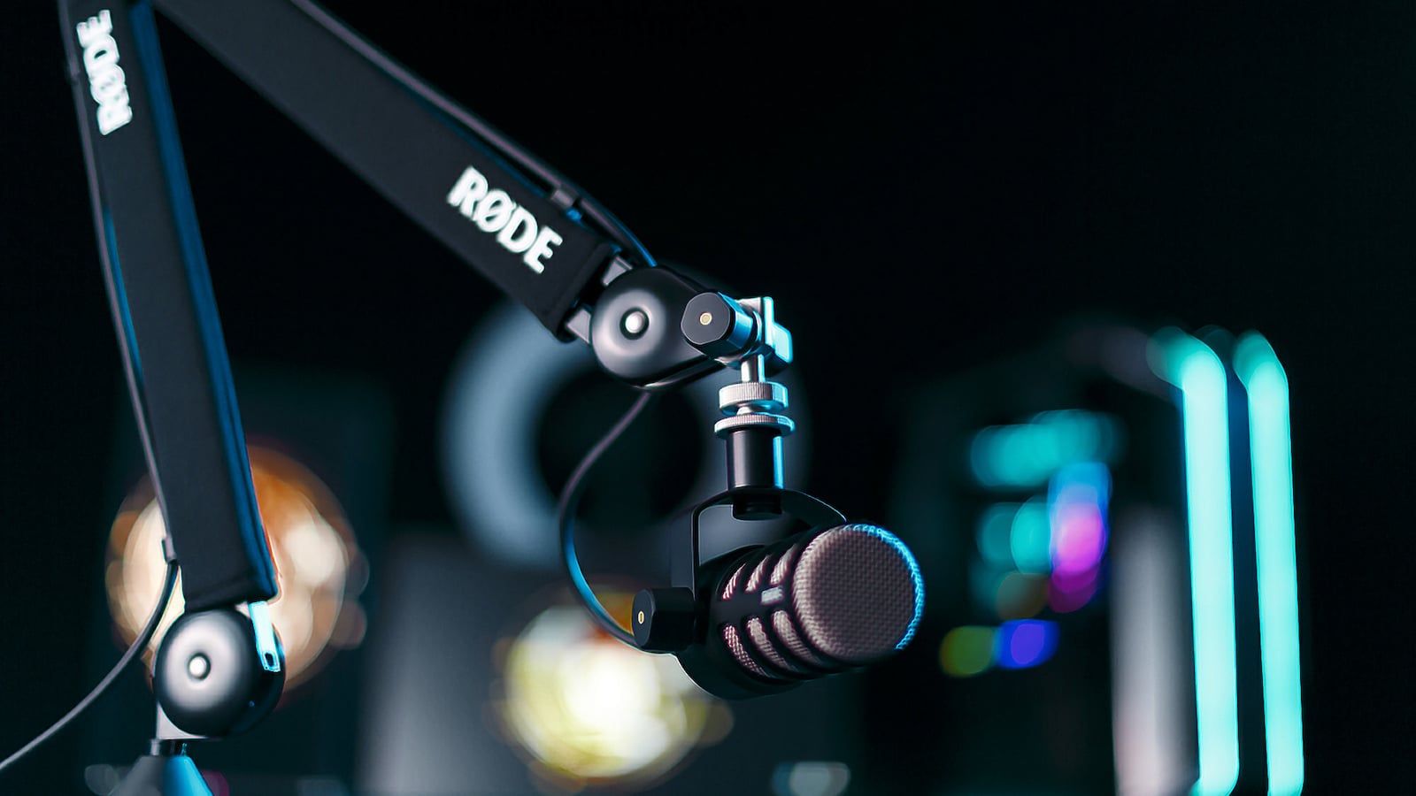 RØDE PSA1+ professional studio boom arm has a unique parallelogram ...
