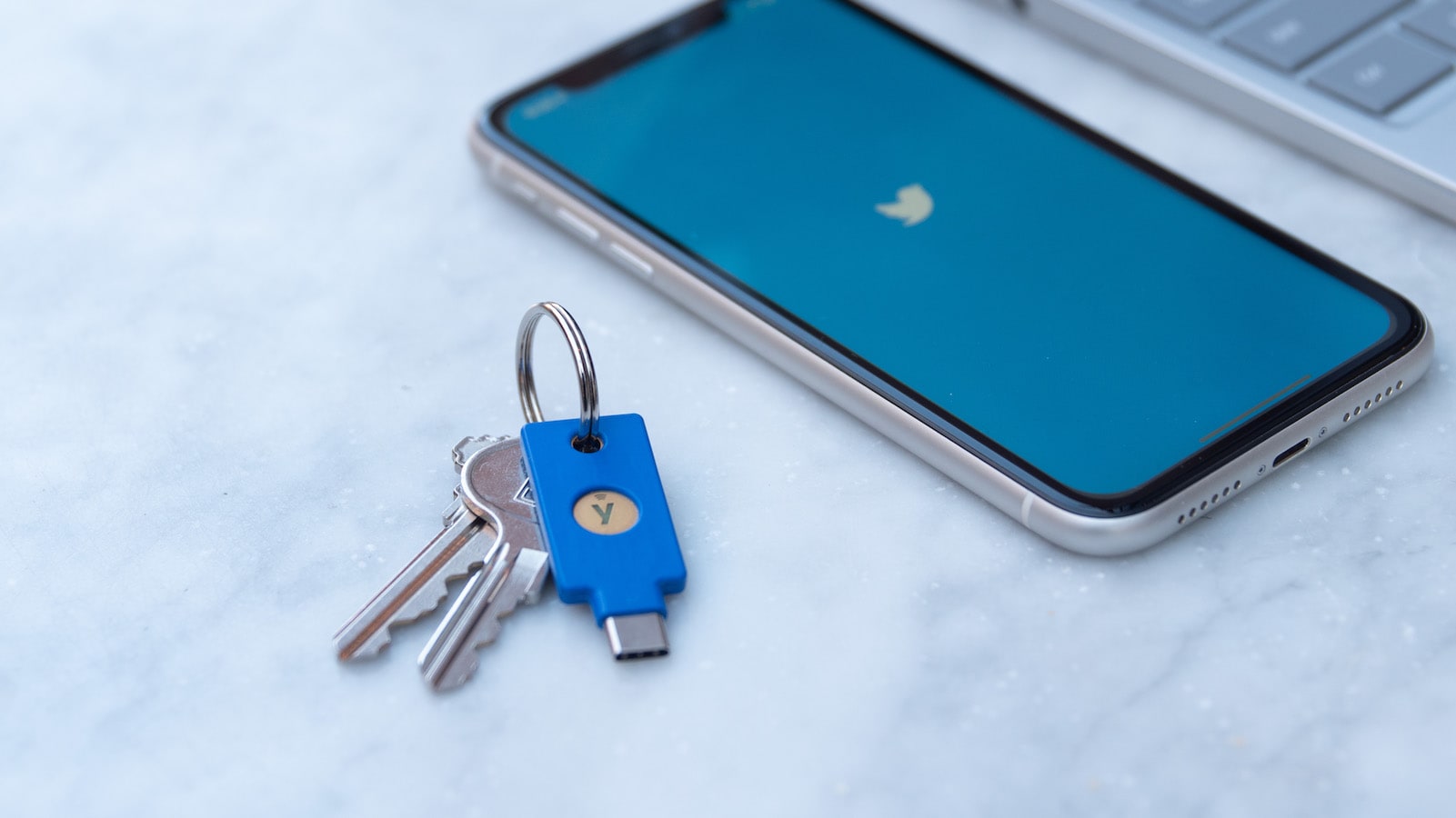 Yubico Security Key C NFC defends against phishing attacks and ...