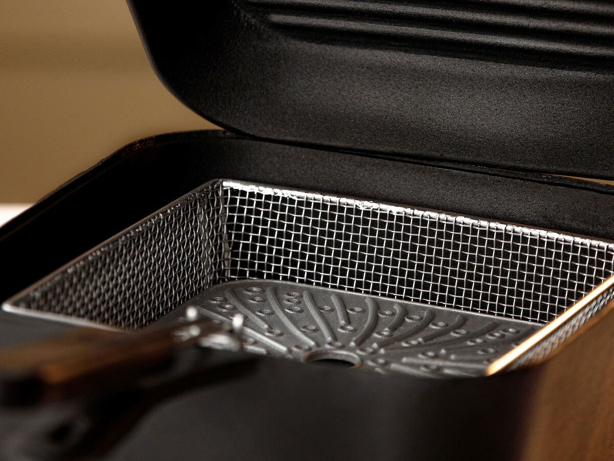 ORCA Pot multipurpose cast iron cookware set works as a Dutch oven ...