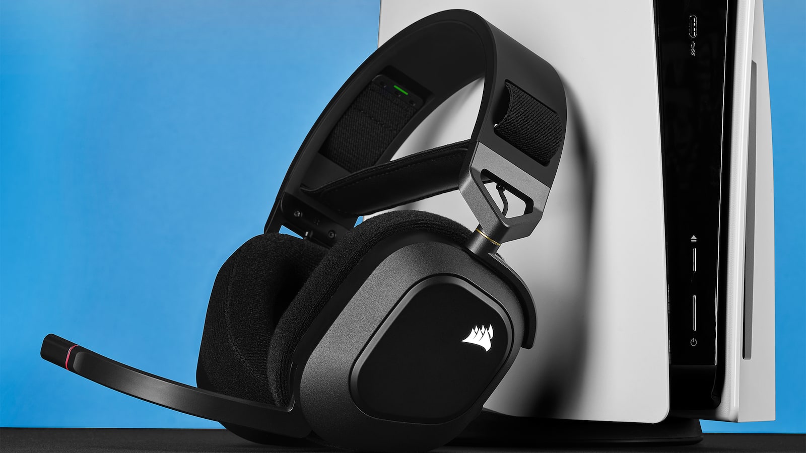 CORSAIR HS80 RGB WIRELESS gaming headset features immersive Dolby Atmos ...