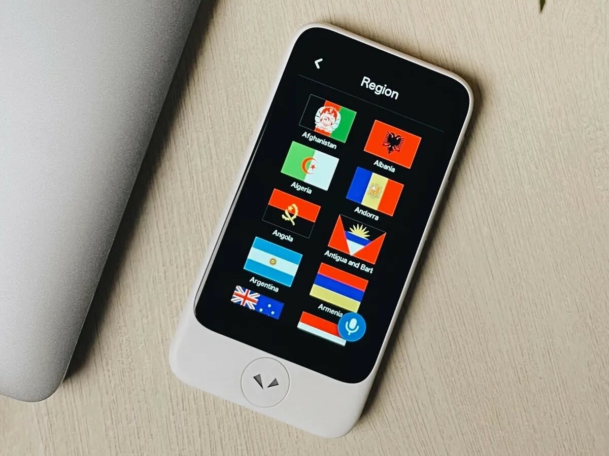 Pocketalk Plus handheld translator offers 2-way translation of 82 ...