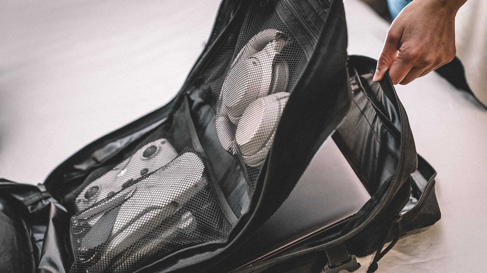 SUBTECH DRYPACK 38L Tactical Backpack retracts from 38 liters to 8 liters in seconds | Key ...